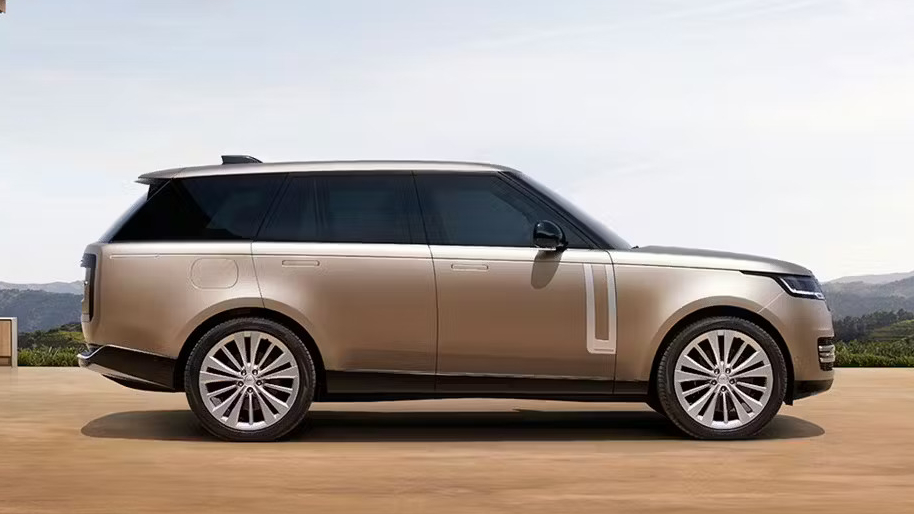 Discover the Luxurious Range Rover | Duckworth Motor Group